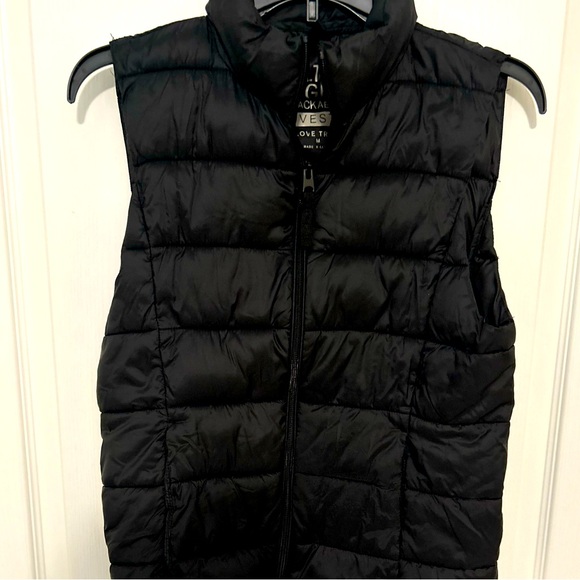 Love Tree | Jackets & Coats | Love Tree Quilted Black Vest Ultra Light ...